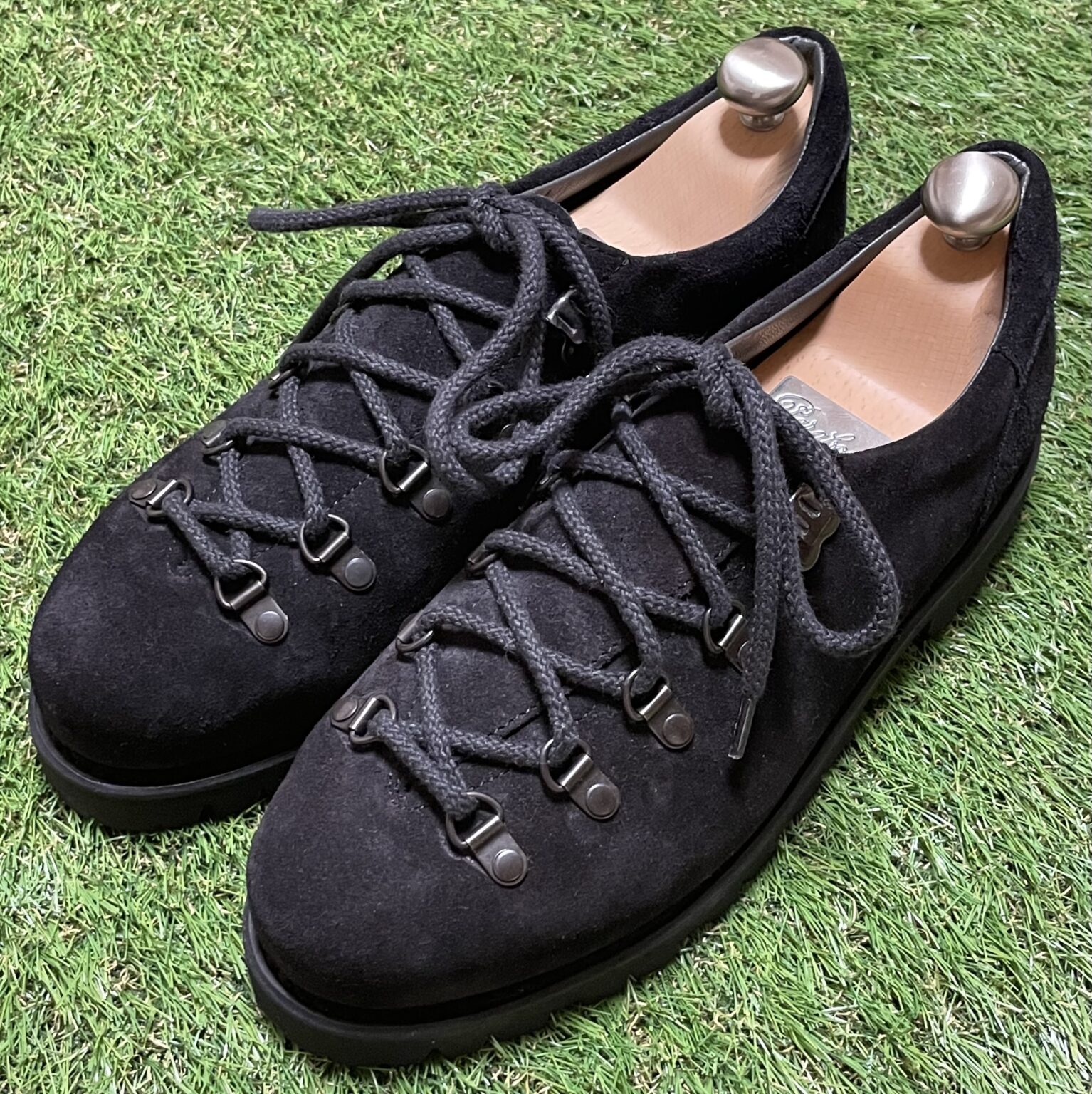 黒猫のような靴。パラブーツのクリュサ（スエード）。（Paraboot / CLUSAZ -VEL） - 行け行け、私物くん！